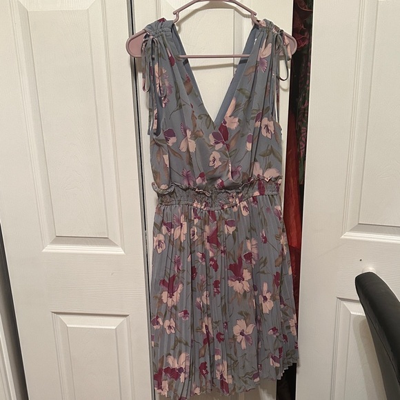 Gilli | Dresses | Gilli Floral Midi Dress In Blue And Purple | Poshmark